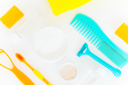 Stark이 디자인하는 것은 인테리어 디자인에서 칫솔 흰색 배경 가까운에 대한 스톡 사진 및 기타 이미지 가까운 개성 개념