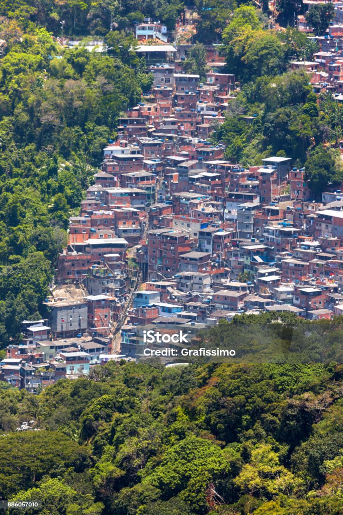 リオ デ ジャネイロ ブラジルの貧困や貧民街スラム ファベーラのストックフォトや画像を多数ご用意 ファベーラ リオデジャネイロ