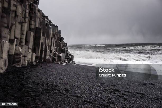 Vik 아이슬란드에 검은 모래 해변 주위 풍경 가을에 대한 스톡 사진 및 기타 이미지 가을 강 검은색 Istock