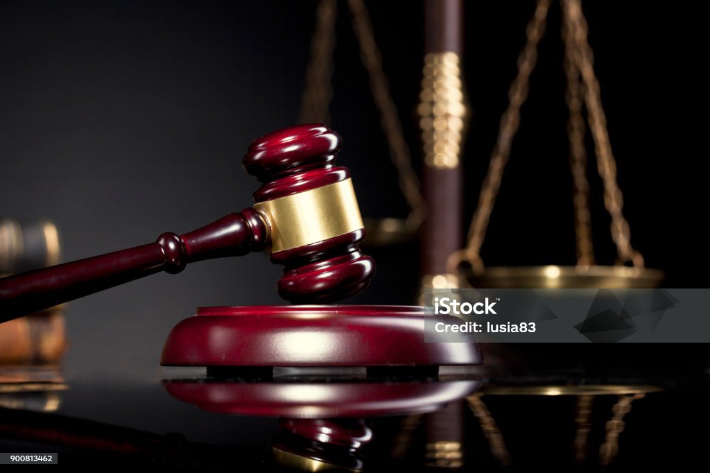 Photo Libre De Droit De Symboles De La Loi Marteau Et La Balance De La