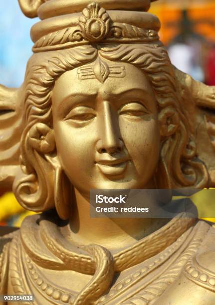 Patung Dewa Hindu Siwa Di Avatar Narataraja Dewa Tari Seperti Dalam ... Patung Dewa Hindu Siwa Di Avatar Narataraja Dewa Tari Seperti Dalam ...