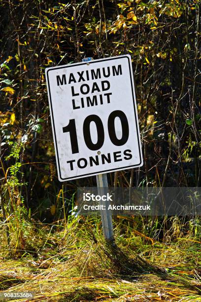 A While Maximum Load Limit 100 Tonnes Sign Stock Photo - Download Image ... A While Maximum Load Limit 100 Tonnes Sign Stock Photo - Download Image ...