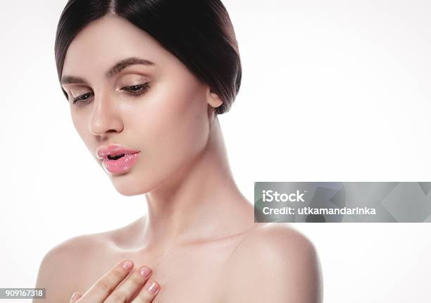 Orangorang Wanita Cantik Menghadapi Potret Model Spa Cantik Gadis