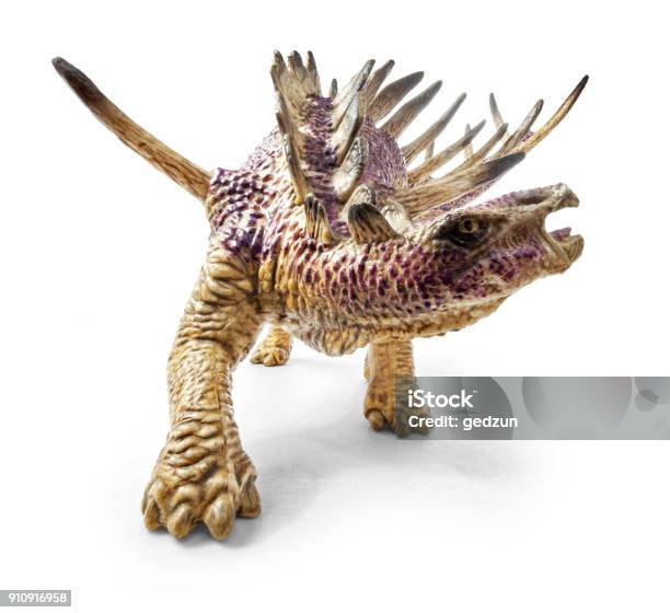 Kentrosaurus 공룡 장난감 클리핑 경로와 흰색 배경에 고립 Stegosaurian 공룡은 늦게 쥬 라 기의