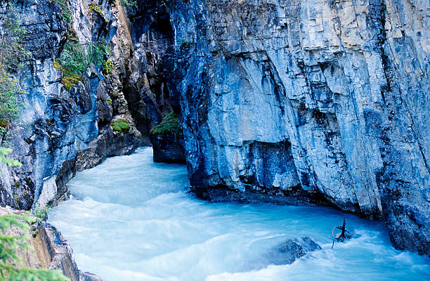 Free picture: tight, river, streams, scenics