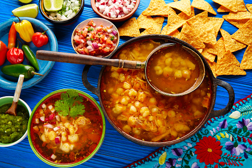 Pozole 티 끌 큰 옥수수와 멕시코에서 스튜 0명에 대한 스톡 사진 및 기타 이미지 0명 Pozole 고수 Istock