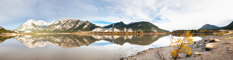 Lac Des 호 캐나다 록 키 산맥 앨버타 캐나다에서의 파노라마 캐나다에 대한 스톡 사진 및 기타 이미지 캐나다 풍경