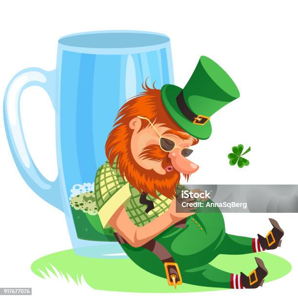 Leprechaun Hari Patrick Santo Dengan Cangkir Bir Hijau Gelas Bir Penuh ... Leprechaun Hari Patrick Santo Dengan Cangkir Bir Hijau Gelas Bir Penuh ...