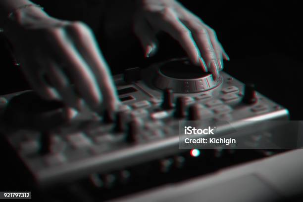 Dj 믹서 디스코 서치 조명 Dj에 대한 스톡 사진 및 기타 이미지 Dj 검은색 광선 Istock