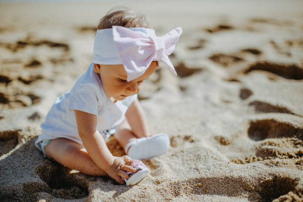 Free picture: cute, girl, beach, sand