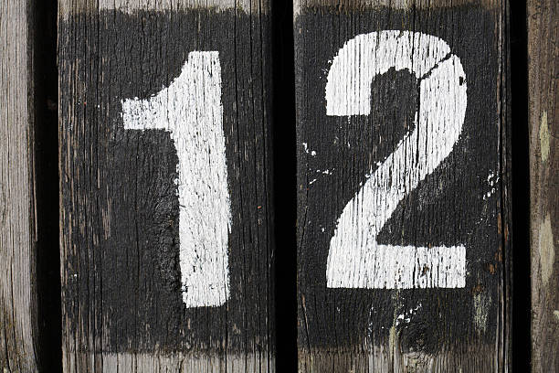 32 600+ Chiffre 12 Photos, taleaux et images libre de droits - iStock 32 600+ Chiffre 12 Photos, taleaux et images libre de droits - iStock