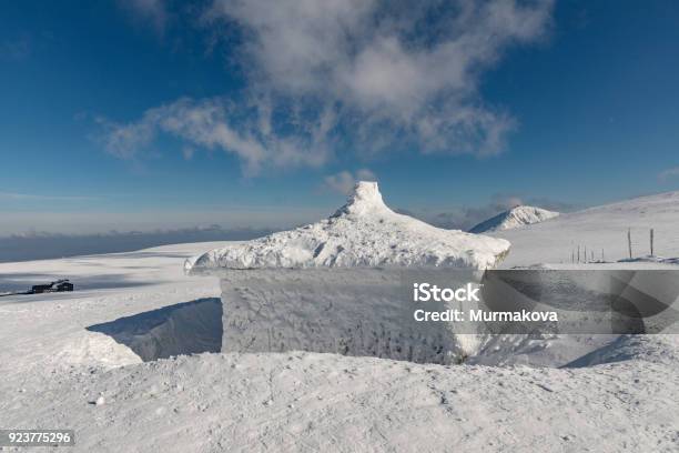 Snezka 힐 Krkonose 산의 겨울 풍경입니다 아름 다운 겨울 풍경 Krkonos 화창한 날에 체코에 대한 스톡 사진 및