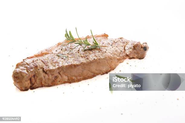 Steak Daging Sapi Panggang Dengan Lada Dan Rosemary Terisolasi Dalam