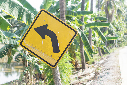 Tanda Belok Kiri Rambu Jalan Memperingatkan Belok Kiri Simbol Rambu ... Tanda Belok Kiri Rambu Jalan Memperingatkan Belok Kiri Simbol Rambu ...