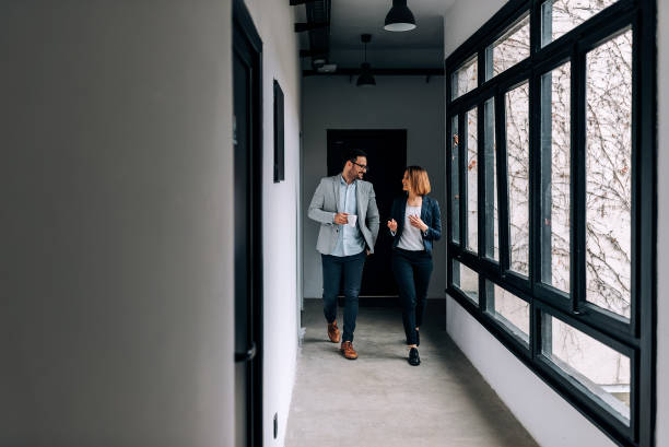 Walk And Talk Pictures | Download Free Images on Unsplash