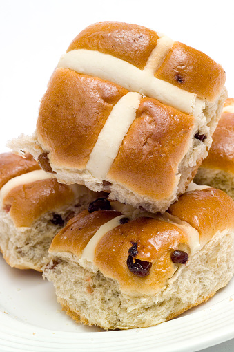 십자형 Buns 흰색 플라테 0명에 대한 스톡 사진 및 기타 이미지 0명 건포도 과일 Istock