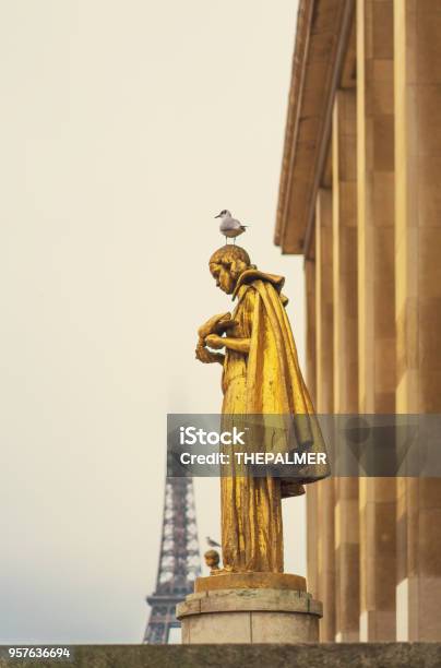 Trocadero 파리와 에펠 탑 건물 외관에 대한 스톡 사진 및 기타 이미지 건물 외관 건축 건축물 Istock
