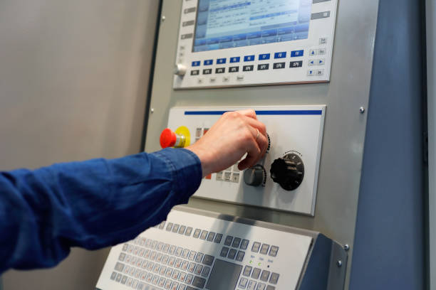 Engineer Setup Operation Parameters of CNC Lathe Foto de Stock - Imagem ... Engineer Setup Operation Parameters of CNC Lathe Foto de Stock - Imagem ...