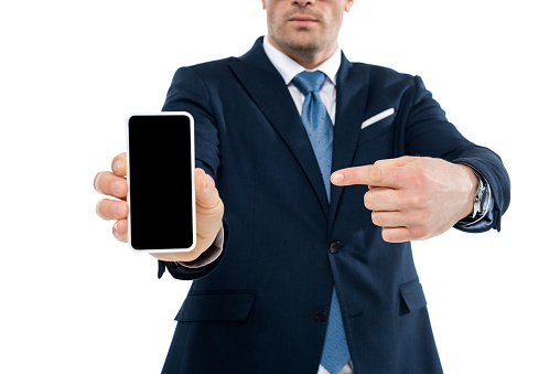 Memotong Bidikan Pengusaha Menunjuk Dengan Jari Di Smartphone Dengan ... Memotong Bidikan Pengusaha Menunjuk Dengan Jari Di Smartphone Dengan ...
