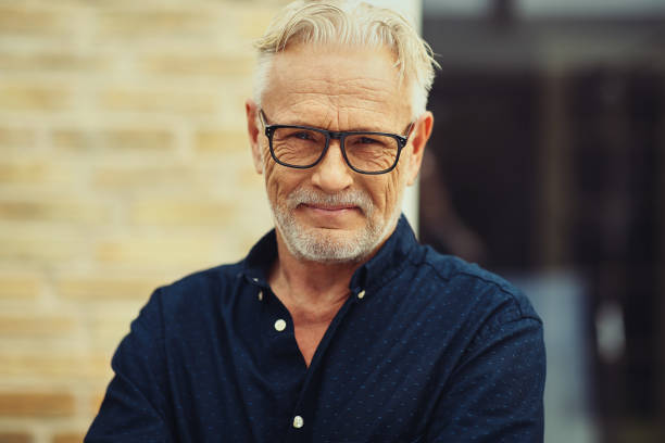 118.400+ Hombre Viejo Barba Fotografías de stock, fotos e imágenes ... 118.400+ Hombre Viejo Barba Fotografías de stock, fotos e imágenes ...