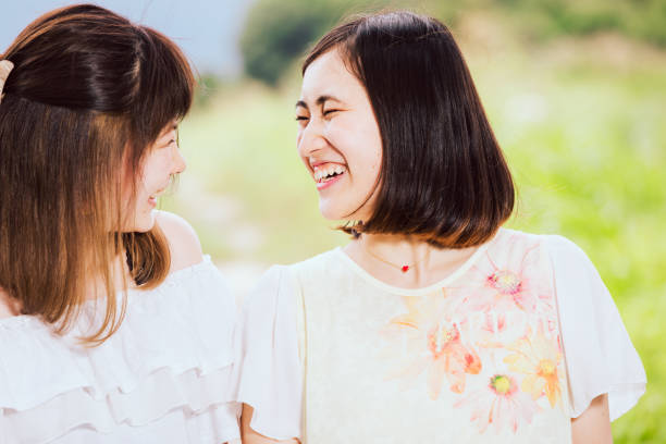 100 Fotos Bilder Und Lizenzfreie Bilder Zu Japanese Lesbian Kissing