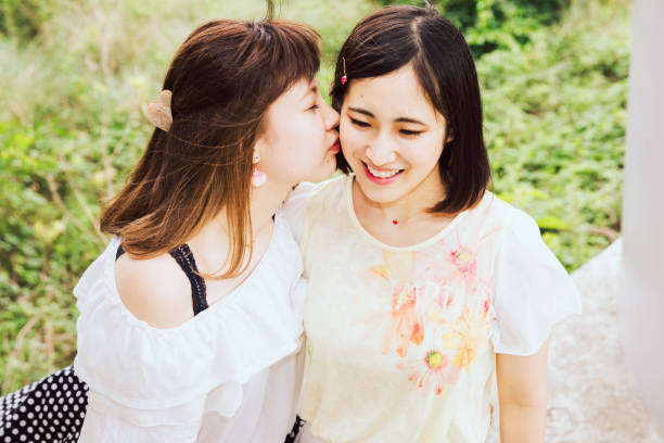 100 Fotos Bilder Und Lizenzfreie Bilder Zu Japanese Lesbian Kissing
