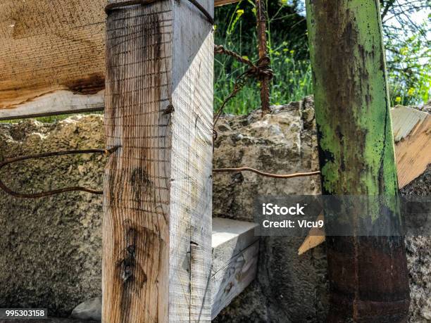 Tekstur Dinding Beton Yang Dilonggarkan Pembangunan Balok Kayu