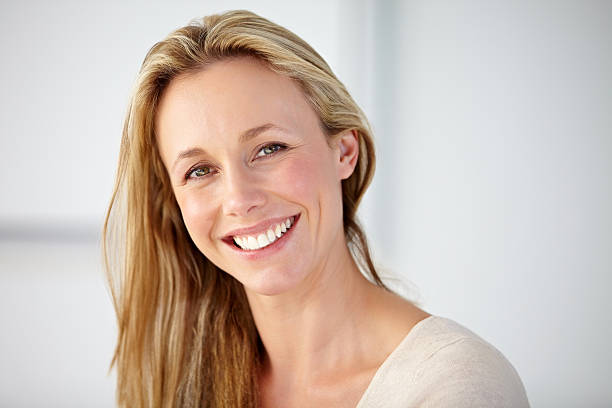 Chica 35 Años - Banco de fotos e imágenes de stock - iStock Chica 35 Años - Banco de fotos e imágenes de stock - iStock