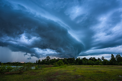 Fenómeno De La Nube De Arcus Foto de stock y más banco de imágenes de ... Fenómeno De La Nube De Arcus Foto de stock y más banco de imágenes de ...