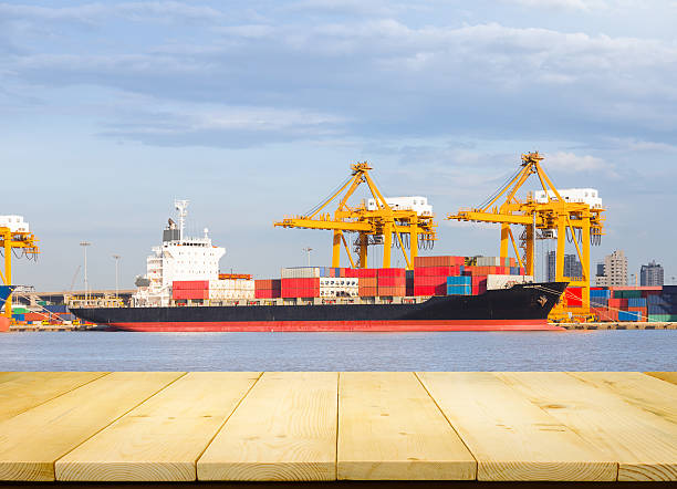 Containerschiff Seitenansicht - Bilder und Stockfotos - iStock Containerschiff Seitenansicht - Bilder und Stockfotos - iStock