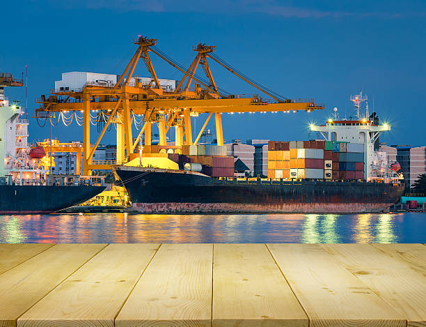 Containerschiff Seitenansicht - Bilder und Stockfotos - iStock Containerschiff Seitenansicht - Bilder und Stockfotos - iStock