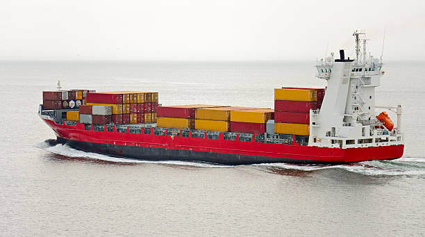 Containerschiff Seitenansicht - Bilder und Stockfotos - iStock Containerschiff Seitenansicht - Bilder und Stockfotos - iStock