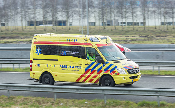 Ambulance Nederland afbeeldingen, beelden en stockfoto's - iStock Ambulance Nederland afbeeldingen, beelden en stockfoto's - iStock