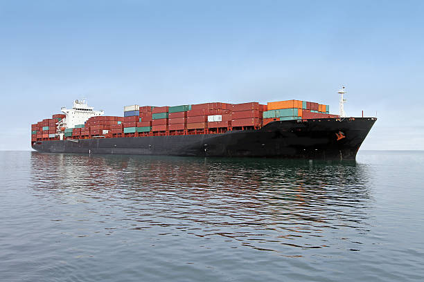 Containerschiff Seitenansicht - Bilder und Stockfotos - iStock Containerschiff Seitenansicht - Bilder und Stockfotos - iStock