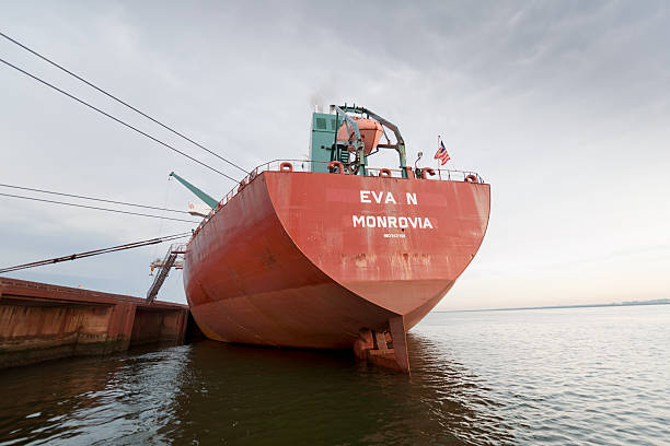 Popa De Un Barco - Banco de fotos e imágenes de stock - iStock Popa De Un Barco - Banco de fotos e imágenes de stock - iStock