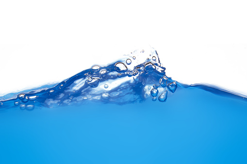 Bewegliche Blaue Wasseroberfläche Und Blasen Auf Weißem Hintergrund ... Bewegliche Blaue Wasseroberfläche Und Blasen Auf Weißem Hintergrund ...