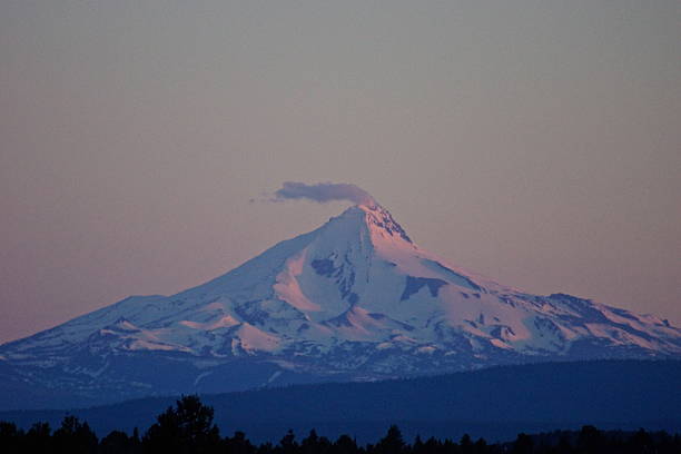 Top 60 Mt Jefferson Stock Photos, Pictures, and Images - iStock Top 60 Mt Jefferson Stock Photos, Pictures, and Images - iStock