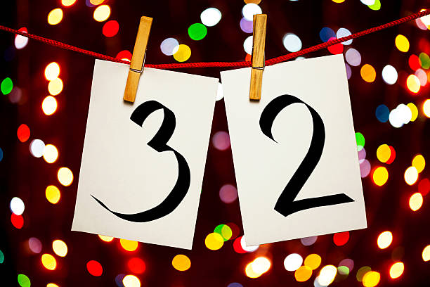 32 32