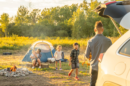Setting Up Camp Stock Photo - Download Image Now - 12-17 Months, 35-39 ... Setting Up Camp Stock Photo - Download Image Now - 12-17 Months, 35-39 ...